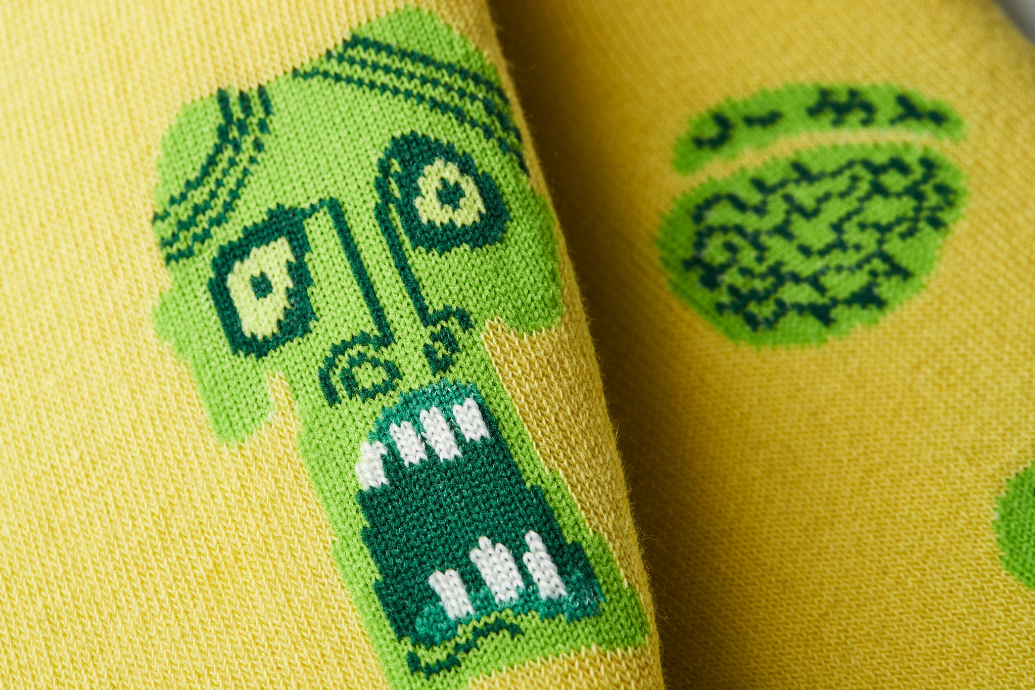 LAIKA: Keep Your Cold Feet Warm with ParaNorman Zombie Socks – The ...